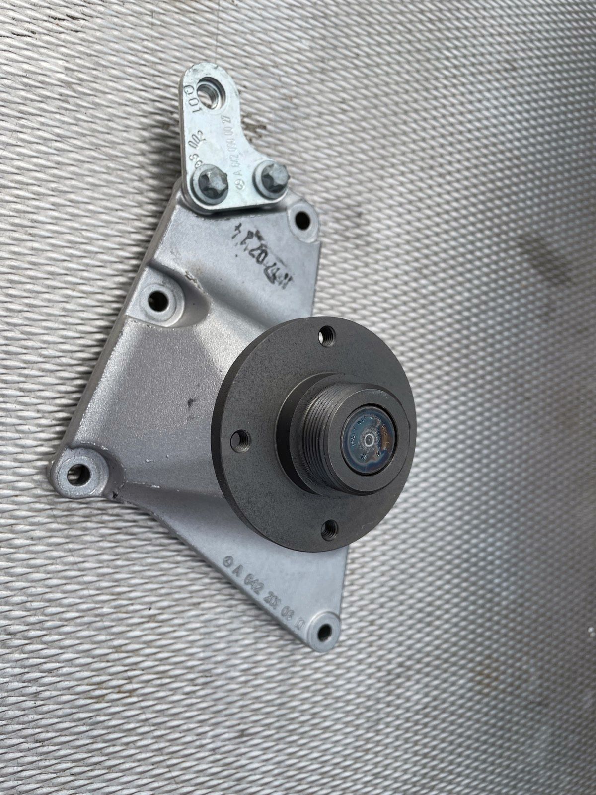 GENUINE Mercedes Engine OM642 Parts – RadBoxx