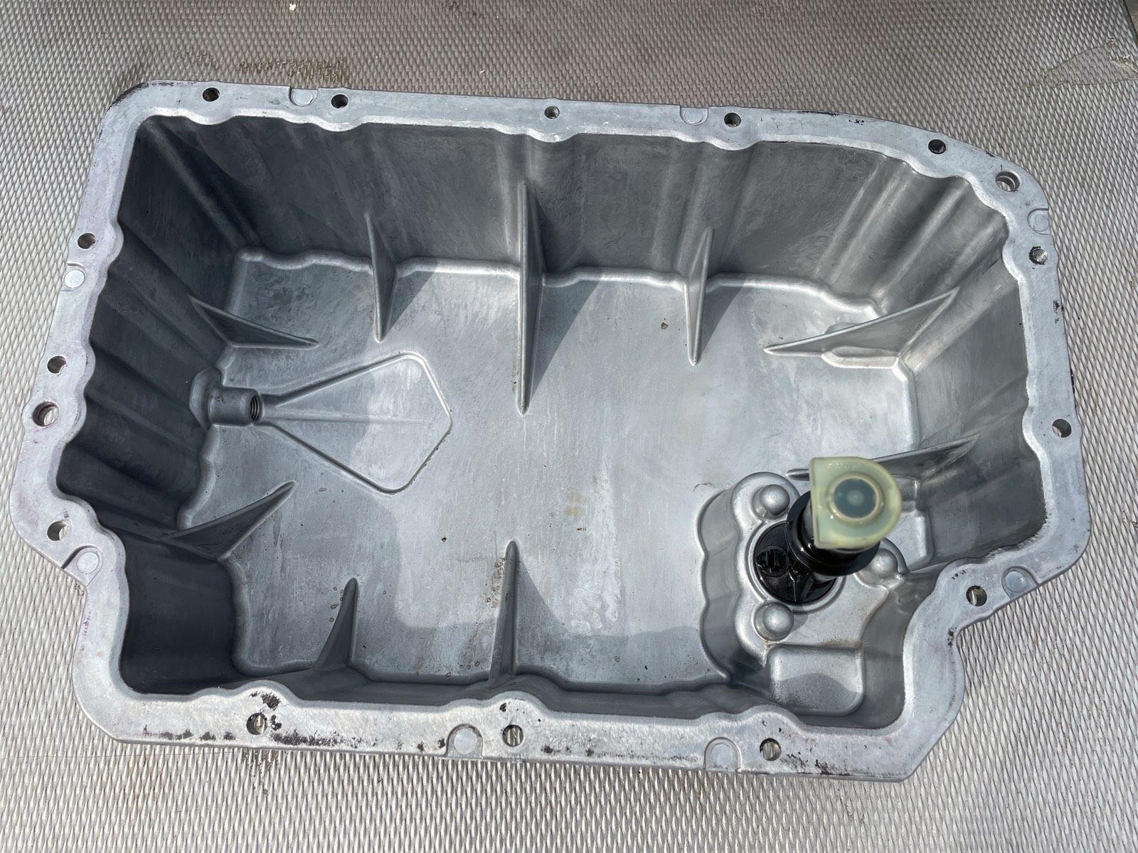 GENUINE Mercedes Engine OM642 Parts – RadBoxx